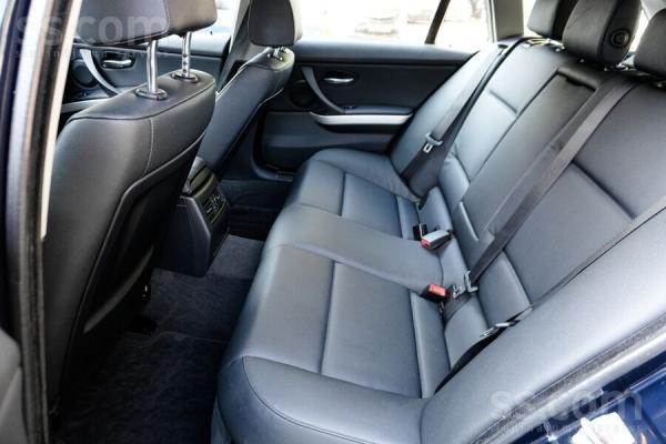 Melns BMW 320 2009 Rīga, ar dzinēja tilpumu 2.00 L un nobraukumu 323 tūkst. km par 4290 €, foto 7 vietnē AUTOMOTO.COM.LV