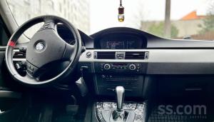 Melns BMW 320 2009 Rīga, ar dzinēja tilpumu 2.00 L un nobraukumu 448 tūkst. km par 3550 €, foto 6 vietnē AUTOMOTO.COM.LV