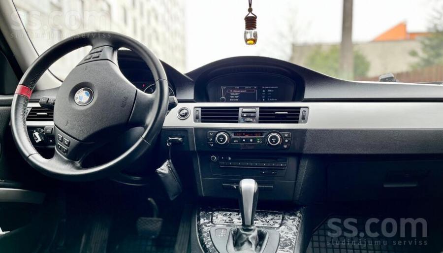 Melns BMW 320 2009 Rīga, ar dzinēja tilpumu 2.00 L un nobraukumu 448 tūkst. km par 3550 €, foto 6 vietnē AUTOMOTO.COM.LV