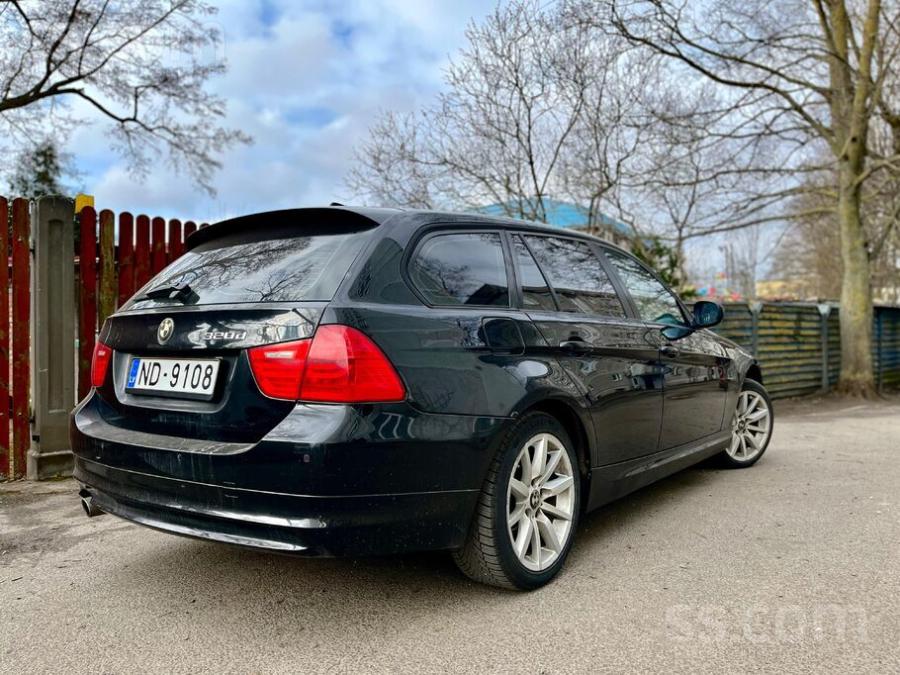 Melns BMW 320 2009 Rīga, ar dzinēja tilpumu 2.00 L un nobraukumu 448 tūkst. km par 3550 €, foto 10 vietnē AUTOMOTO.COM.LV