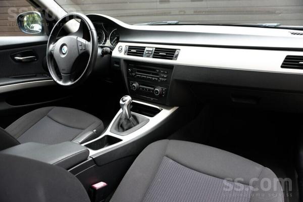 БМВ 320 2009 в Рига на AUTOMOTO.COM.LV Черный БМВ 320 2009 в Рига, объемом двигателя 2.00 л и пробегом 283 тыс. км за 4990 €, фото 6 на AUTOMOTO.COM.LV