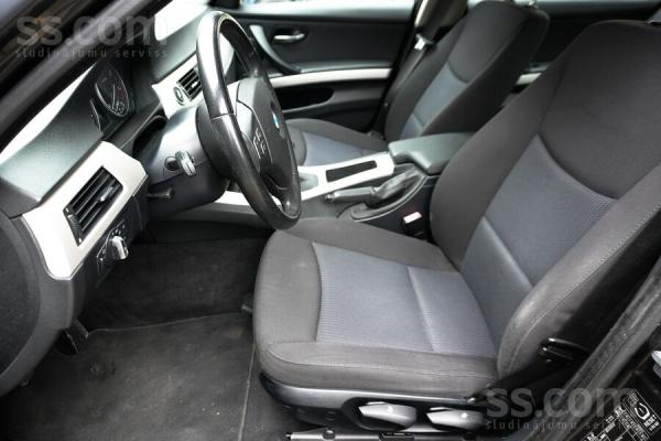 БМВ 320 2009 в Рига на AUTOMOTO.COM.LV Черный БМВ 320 2009 в Рига, объемом двигателя 2.00 л и пробегом 283 тыс. км за 4990 €, фото 8 на AUTOMOTO.COM.LV