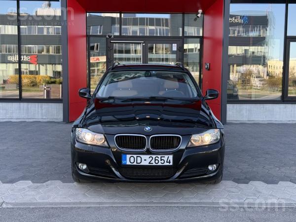 Melns BMW 320 2010 Rīga, ar dzinēja tilpumu 2.00 L un nobraukumu 280 tūkst. km par 4999 €, foto 2 vietnē AUTOMOTO.COM.LV