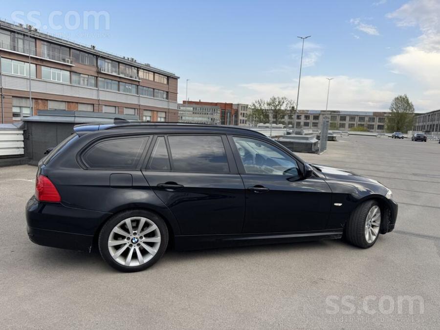 Melns BMW 320 2010 Rīga, ar dzinēja tilpumu 2.00 L un nobraukumu 335 tūkst. km par 2690 €, foto 3 vietnē AUTOMOTO.COM.LV