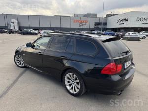 Melns BMW 320 2010 Rīga, ar dzinēja tilpumu 2.00 L un nobraukumu 335 tūkst. km par 2690 €, foto 4 vietnē AUTOMOTO.COM.LV