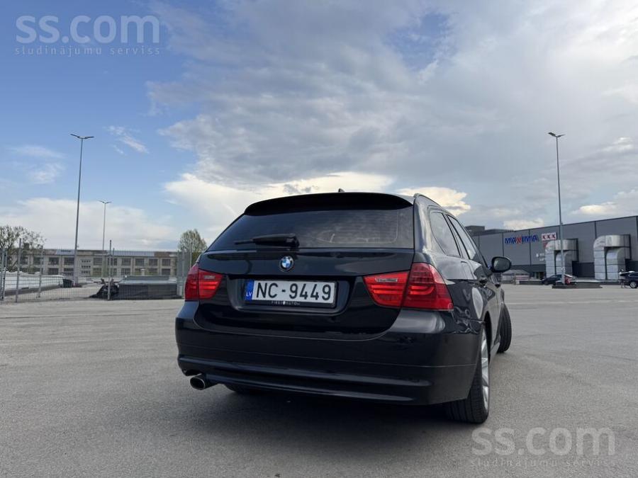 Melns BMW 320 2010 Rīga, ar dzinēja tilpumu 2.00 L un nobraukumu 335 tūkst. km par 2690 €, foto 5 vietnē AUTOMOTO.COM.LV