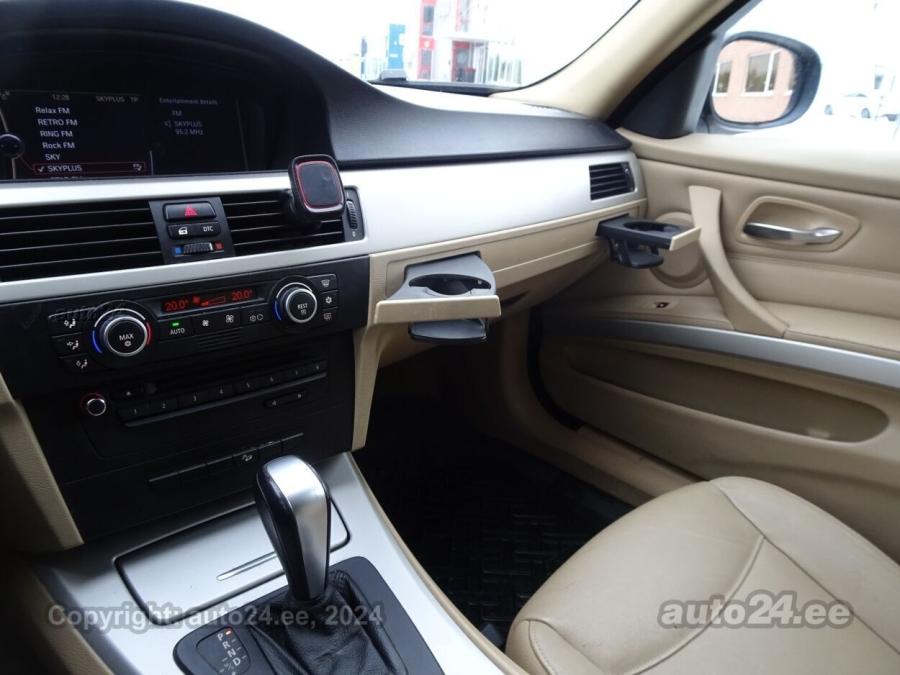 Black BMW 320 2010 in Tartu, with an engine capacity of 2.00 L and mileage of 189 thousand km for 12900 €, photo 13 on AUTOMOTO.COM.LV