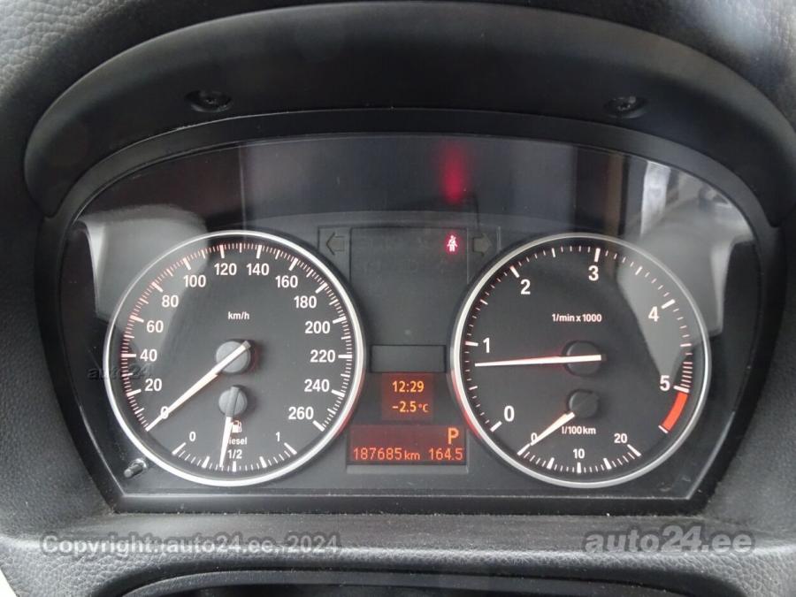 Black BMW 320 2010 in Tartu, with an engine capacity of 2.00 L and mileage of 189 thousand km for 12900 €, photo 14 on AUTOMOTO.COM.LV