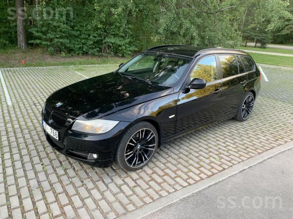 Black BMW 320 2010 in Jurmala, with an engine capacity of 2.00 L and mileage of 36 thousand km for 2500 €, photo 2 on AUTOMOTO.COM.LV