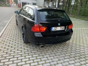 Black BMW 320 2010 in Jurmala, with an engine capacity of 2.00 L and mileage of 36 thousand km for 2500 €, photo 12 on AUTOMOTO.COM.LV