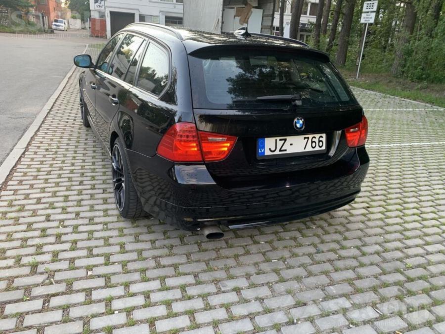 Black BMW 320 2010 in Jurmala, with an engine capacity of 2.00 L and mileage of 36 thousand km for 2500 €, photo 12 on AUTOMOTO.COM.LV