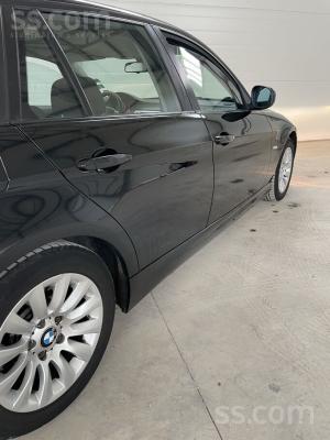 Black BMW 320 2010 in Balvi, with an engine capacity of 2.00 L and mileage of 330 thousand km for 2999 €, photo 7 on AUTOMOTO.COM.LV