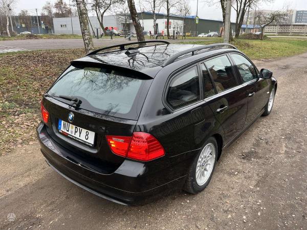 Melns BMW 320 2010 Kauņa, ar dzinēja tilpumu 2.00 L un nobraukumu 275 tūkst. km par 4750 €, foto 5 vietnē AUTOMOTO.COM.LV
