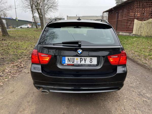 Melns BMW 320 2010 Kauņa, ar dzinēja tilpumu 2.00 L un nobraukumu 275 tūkst. km par 4750 €, foto 8 vietnē AUTOMOTO.COM.LV