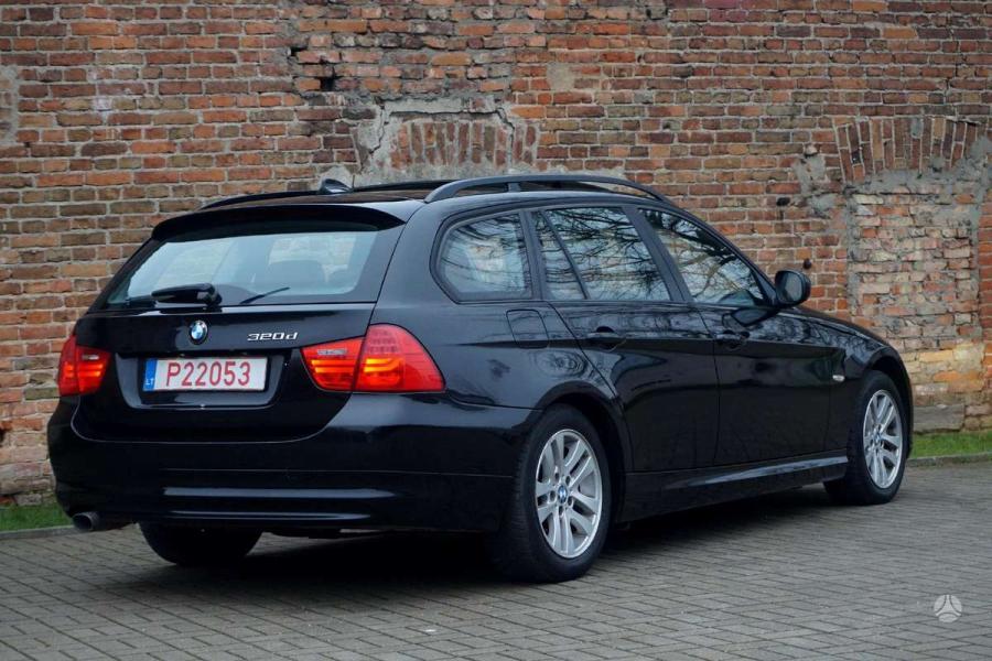 Melns BMW 320 2010 Kėdainiai, ar dzinēja tilpumu 2.00 L un nobraukumu 238 tūkst. km par 4999 €, foto 4 vietnē AUTOMOTO.COM.LV