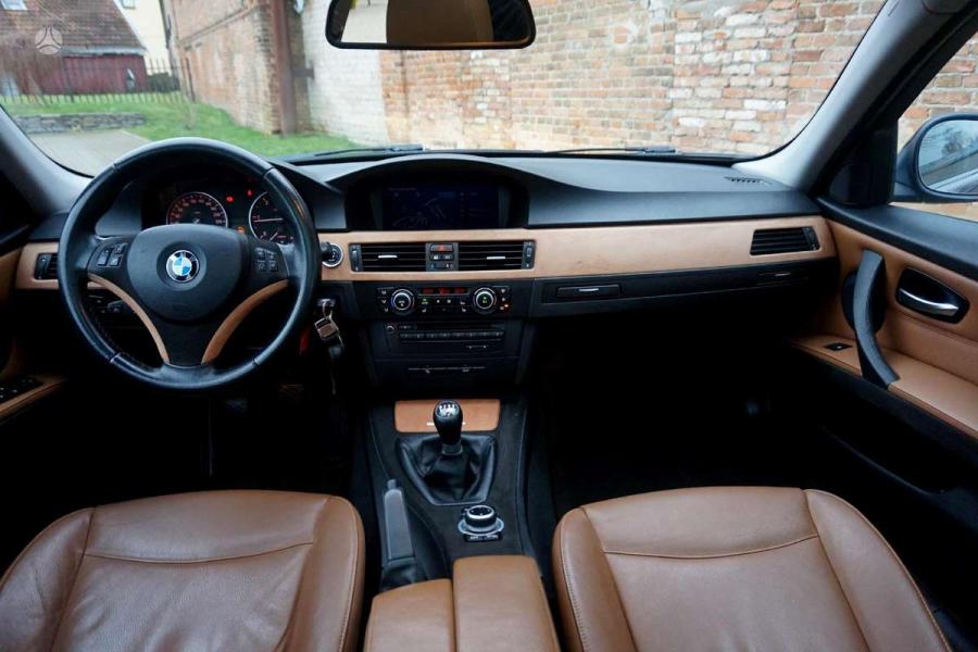 Melns BMW 320 2010 Kėdainiai, ar dzinēja tilpumu 2.00 L un nobraukumu 238 tūkst. km par 4999 €, foto 11 vietnē AUTOMOTO.COM.LV