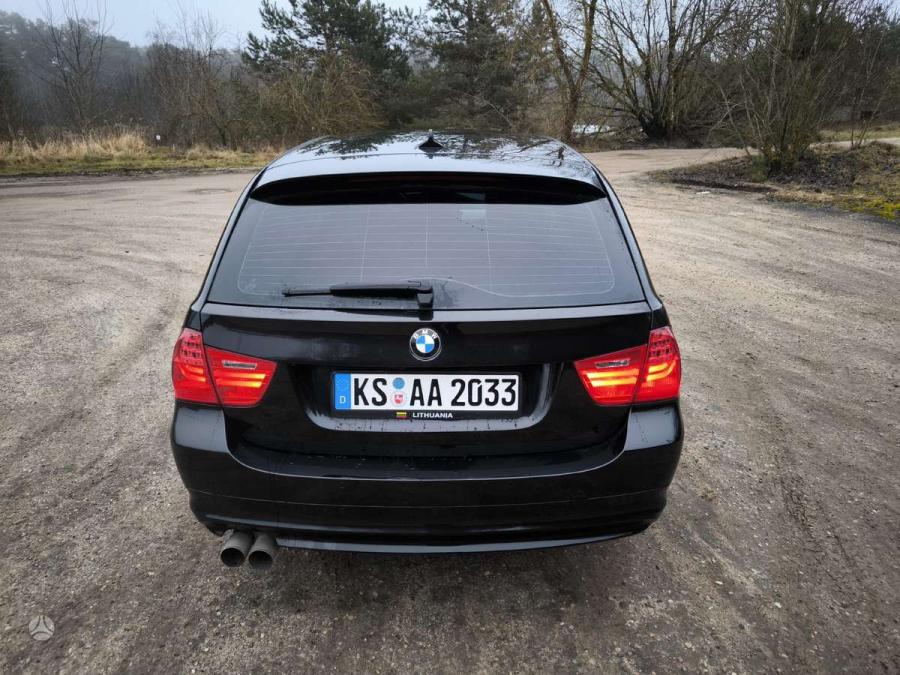 Melns BMW 320 2010 Utena, ar dzinēja tilpumu 2.00 L un nobraukumu 281 tūkst. km par 4900 €, foto 13 vietnē AUTOMOTO.COM.LV
