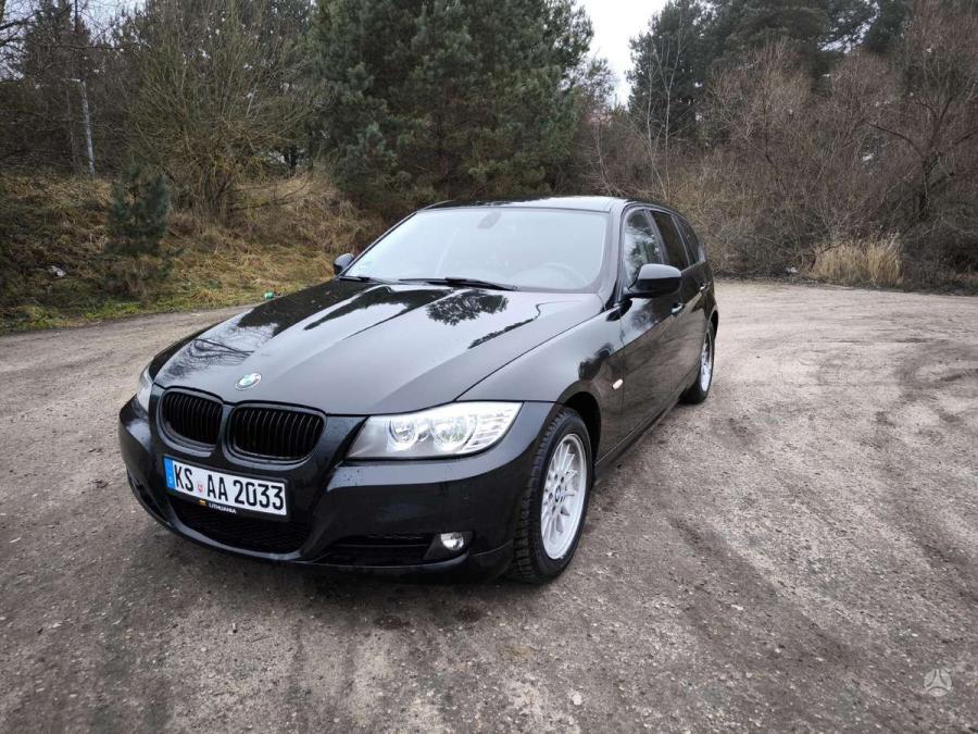 Melns BMW 320 2010 Utena, ar dzinēja tilpumu 2.00 L un nobraukumu 281 tūkst. km par 4900 €, foto 15 vietnē AUTOMOTO.COM.LV