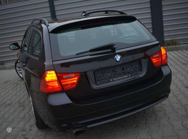 Melns BMW 320 2010 Klaipėda, ar dzinēja tilpumu 2.00 L un nobraukumu 210 tūkst. km par 5650 €, foto 4 vietnē AUTOMOTO.COM.LV