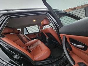 Melns BMW 320 2010 Klaipėda, ar dzinēja tilpumu 2.00 L un nobraukumu 210 tūkst. km par 5650 €, foto 11 vietnē AUTOMOTO.COM.LV