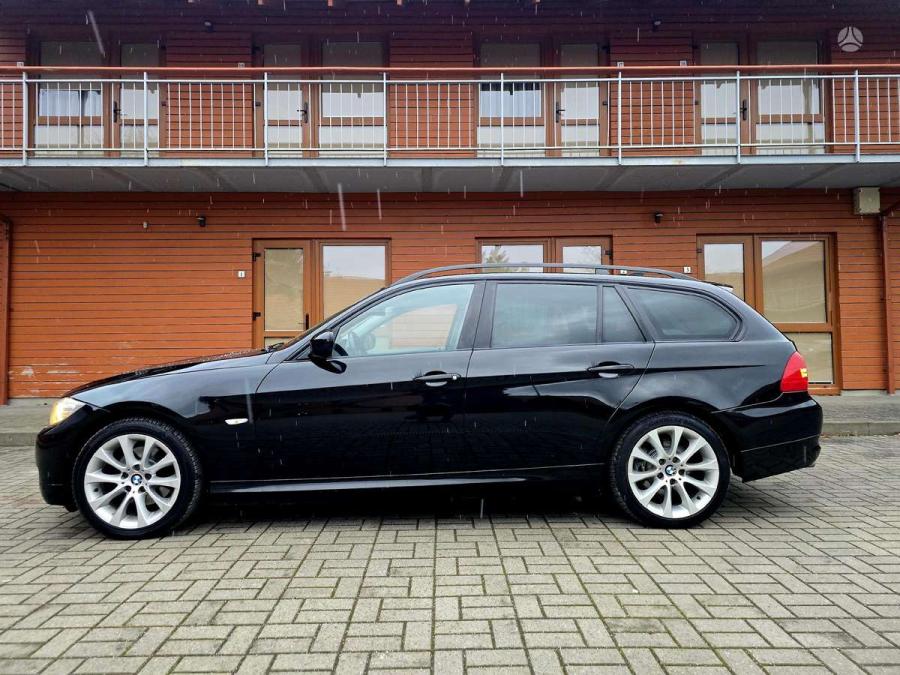 Black BMW 320 2010 in Marijampole, with an engine capacity of 2.00 L and mileage of 318 thousand km for 4200 €, photo 5 on AUTOMOTO.COM.LV
