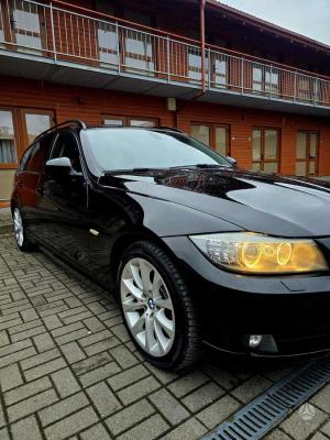 Black BMW 320 2010 in Marijampole, with an engine capacity of 2.00 L and mileage of 318 thousand km for 4200 €, photo 9 on AUTOMOTO.COM.LV
