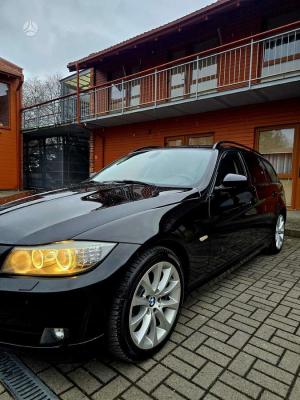 Black BMW 320 2010 in Marijampole, with an engine capacity of 2.00 L and mileage of 318 thousand km for 4200 €, photo 10 on AUTOMOTO.COM.LV