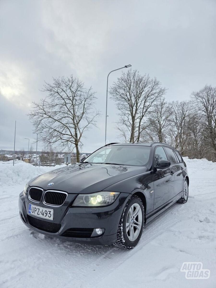 Melns BMW 320 2010 Plungė, ar dzinēja tilpumu 2.00 L un nobraukumu 351 tūkst. km par 5450 €, foto 1 vietnē AUTOMOTO.COM.LV