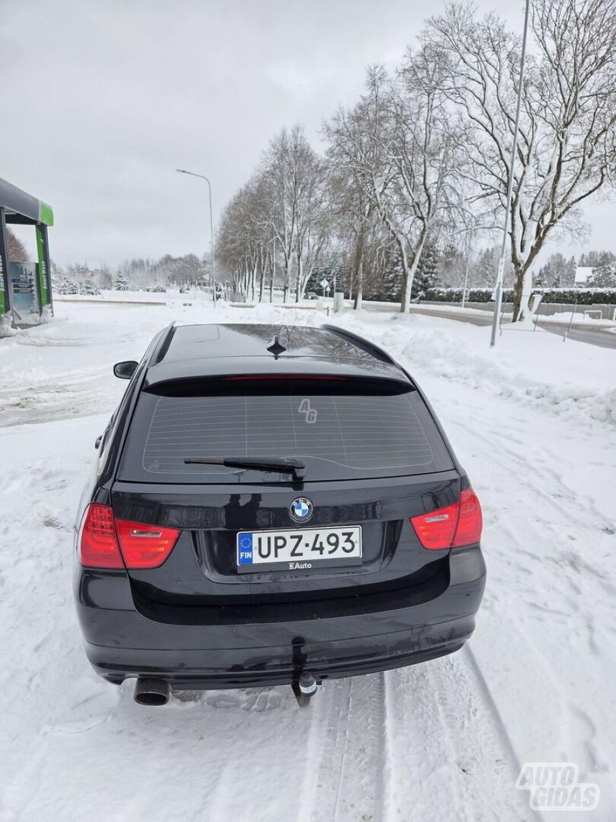 Melns BMW 320 2010 Plungė, ar dzinēja tilpumu 2.00 L un nobraukumu 351 tūkst. km par 5450 €, foto 4 vietnē AUTOMOTO.COM.LV