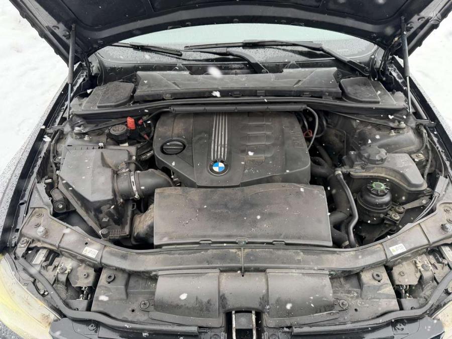 Black BMW 320 2010 in Panevezys, with an engine capacity of 2.00 L and mileage of 236 thousand km for 4200 €, photo 8 on AUTOMOTO.COM.LV