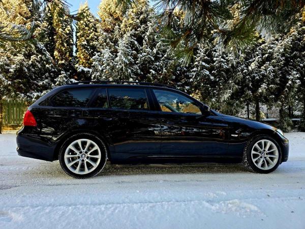 Black BMW 320 2010 in Marijampole, with an engine capacity of 2.00 L and mileage of 318 thousand km for 4100 €, photo 3 on AUTOMOTO.COM.LV
