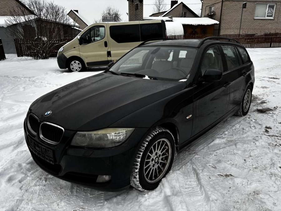 Black BMW 320 2010 in Panevezys, with an engine capacity of 2.00 L and mileage of 253 thousand km for 4399 €, photo 1 on AUTOMOTO.COM.LV