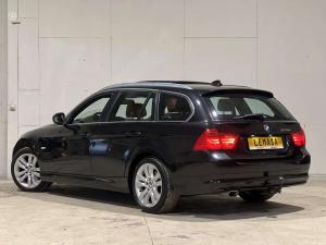 Black BMW 320 2010 in Klaipeda, with an engine capacity of 2.00 L and mileage of 392 thousand km for 4999 €, photo 33 on AUTOMOTO.COM.LV
