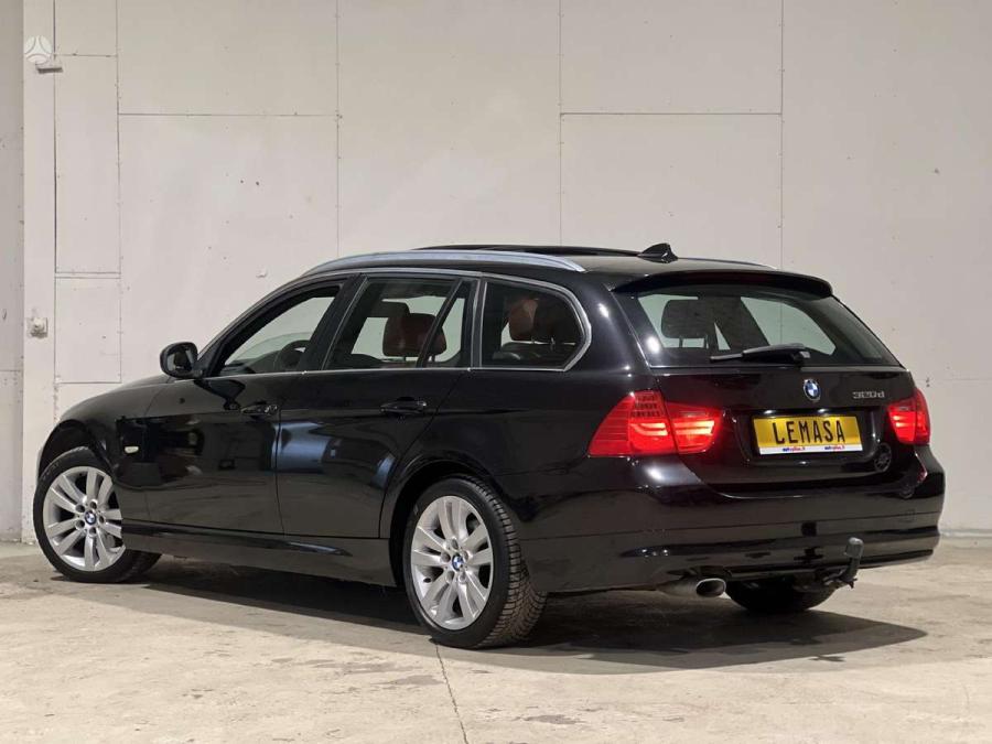 Black BMW 320 2010 in Klaipeda, with an engine capacity of 2.00 L and mileage of 392 thousand km for 4999 €, photo 33 on AUTOMOTO.COM.LV