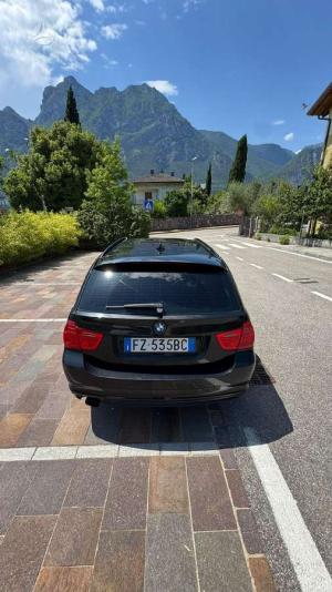 Black BMW 320 2010 in Kaunas, with an engine capacity of 2.00 L and mileage of 230 thousand km for 2400 €, photo 4 on AUTOMOTO.COM.LV