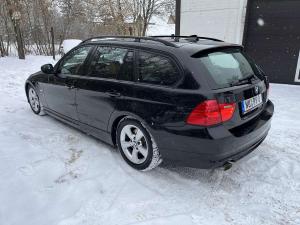 Black BMW 320 2010 in Kaunas, with an engine capacity of 2.00 L and mileage of 275 thousand km for 4500 €, photo 4 on AUTOMOTO.COM.LV