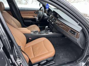 Black BMW 320 2010 in Kaunas, with an engine capacity of 2.00 L and mileage of 275 thousand km for 4500 €, photo 8 on AUTOMOTO.COM.LV
