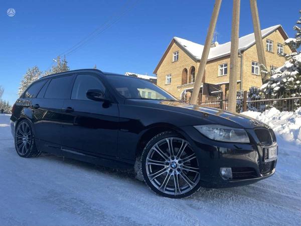 Black BMW 320 2010 in Vilnius, with an engine capacity of 2.00 L and mileage of 240 thousand km for 3950 €, photo 10 on AUTOMOTO.COM.LV