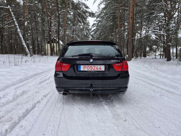Black BMW 320 2010 in Kaunas, with an engine capacity of 2.00 L and mileage of 270 thousand km for 3950 €, photo 3 on AUTOMOTO.COM.LV