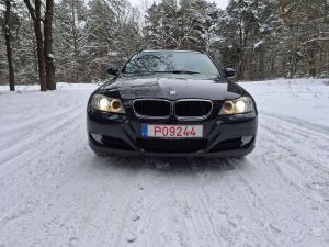 Black BMW 320 2010 in Kaunas, with an engine capacity of 2.00 L and mileage of 270 thousand km for 3950 €, photo 4 on AUTOMOTO.COM.LV
