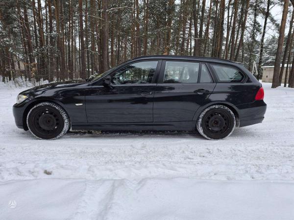 Black BMW 320 2010 in Kaunas, with an engine capacity of 2.00 L and mileage of 270 thousand km for 3950 €, photo 5 on AUTOMOTO.COM.LV