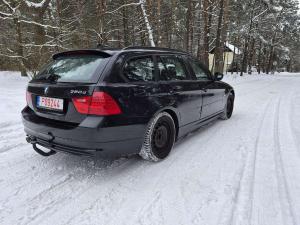 Black BMW 320 2010 in Kaunas, with an engine capacity of 2.00 L and mileage of 270 thousand km for 3950 €, photo 7 on AUTOMOTO.COM.LV