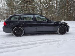 Black BMW 320 2010 in Kaunas, with an engine capacity of 2.00 L and mileage of 270 thousand km for 3950 €, photo 8 on AUTOMOTO.COM.LV