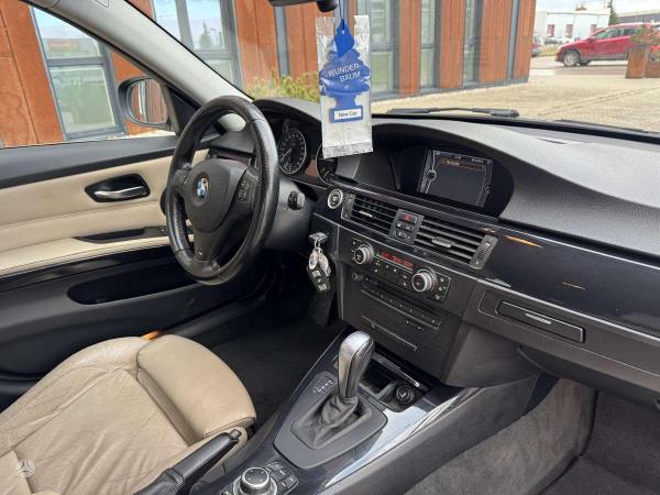 Black BMW 320 2010 in Kaunas, with an engine capacity of 2.00 L and mileage of 330 thousand km for 5000 €, photo 11 on AUTOMOTO.COM.LV