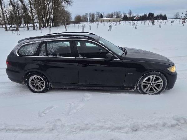 Black BMW 320 2010 in Vilkaviskis, with an engine capacity of 2.00 L and mileage of 400 thousand km for 2550 €, photo 4 on AUTOMOTO.COM.LV