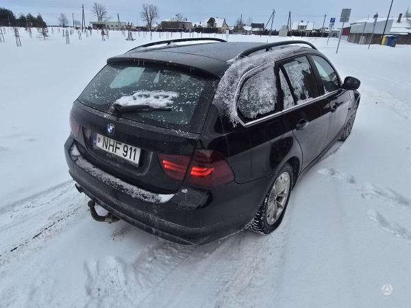 Black BMW 320 2010 in Vilkaviskis, with an engine capacity of 2.00 L and mileage of 400 thousand km for 2550 €, photo 5 on AUTOMOTO.COM.LV