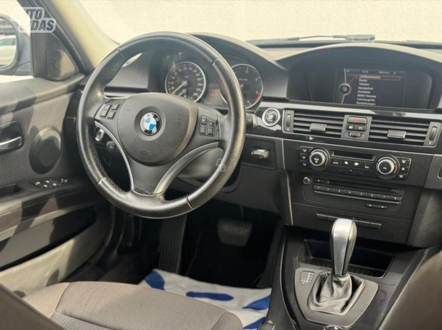Melns BMW 320 2010 Plungė, ar dzinēja tilpumu 2.00 L un nobraukumu 334 tūkst. km par 4400 €, foto 8 vietnē AUTOMOTO.COM.LV