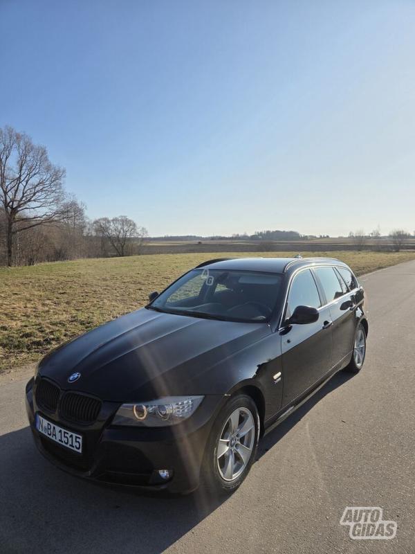 Black BMW 320 2010 in Plunge, with an engine capacity of 2.00 L and mileage of 334 thousand km for 4400 €, photo 8 on AUTOMOTO.COM.LV