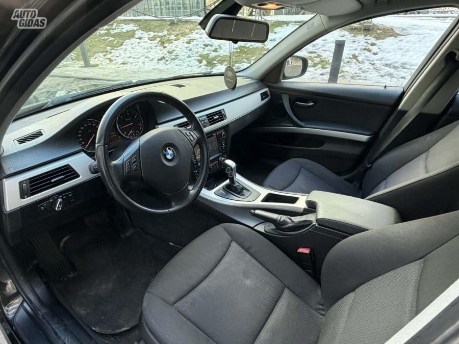 Melns BMW 320 2010 Viļņa, ar dzinēja tilpumu 2.00 L un nobraukumu 281 tūkst. km par 4200 €, foto 8 vietnē AUTOMOTO.COM.LV