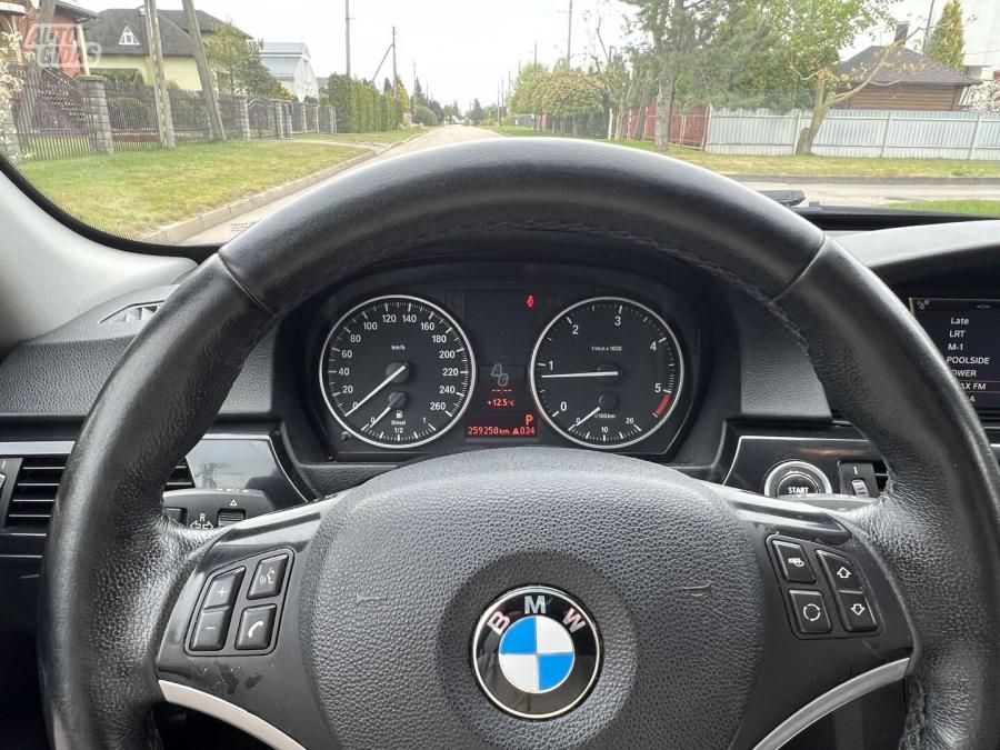 Black BMW 320 2010 in Kedainiai, with an engine capacity of 2.00 L and mileage of 259 thousand km for 4750 €, photo 20 on AUTOMOTO.COM.LV